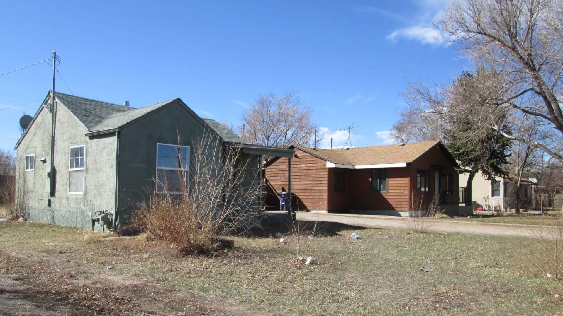 Viewing Colleges and Irises on Denver's College View Urban Hike ...